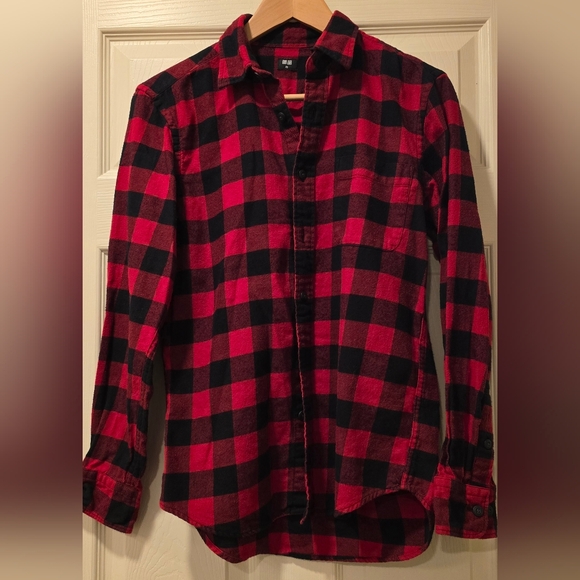 Shirts | Uniqlo Flannel Red And Black Plaid Mens Shirt Xs | Poshmark